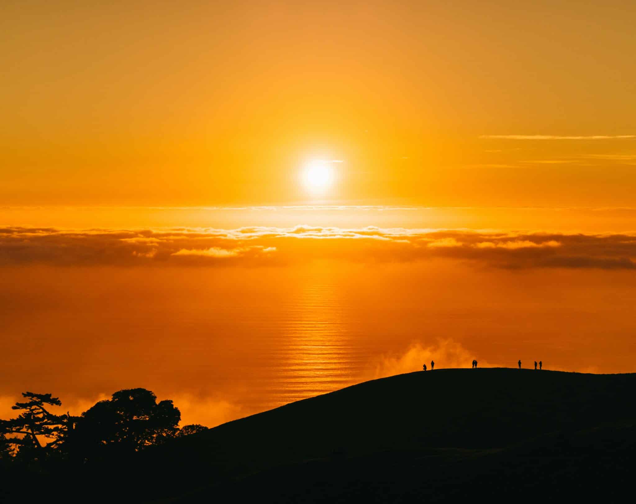 Salutation au Soleil (Surya Namaskar) : maîtriser la posture de yoga